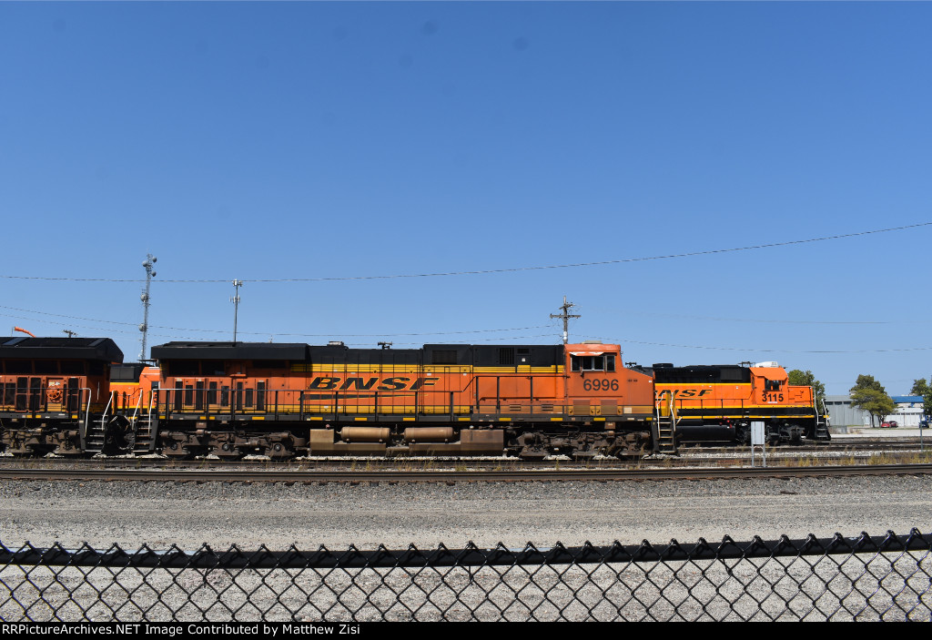 BNSF 3115 6996